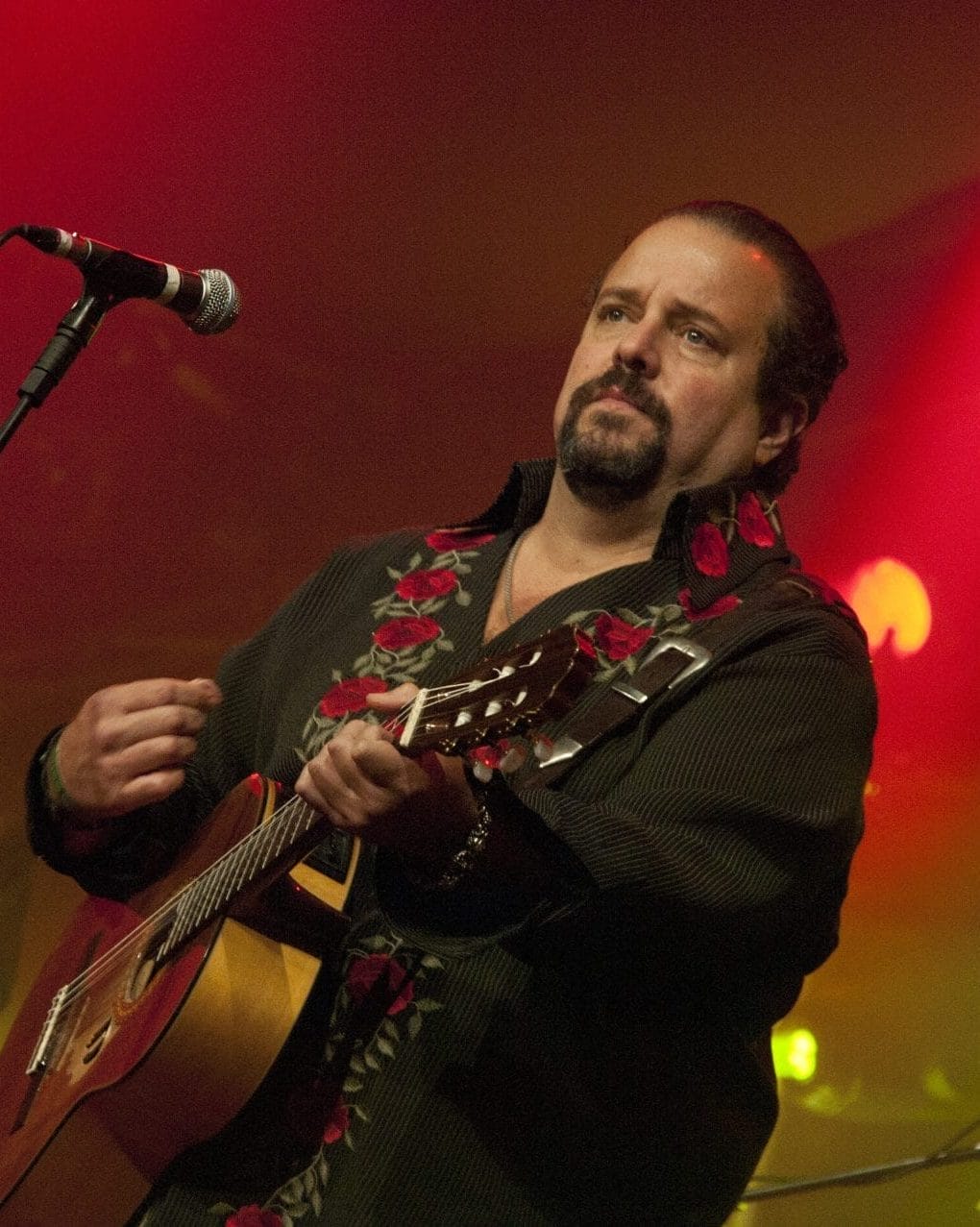 Raul Malo, Lead Singer of The Mavericks, Dies at 60 • Over Here Houston